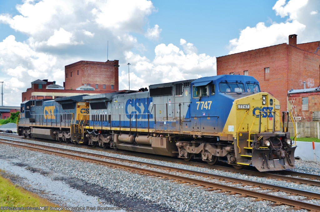 CSX 7747 brings up the rear.